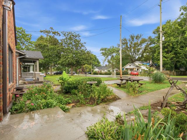 1207 Howard Ave