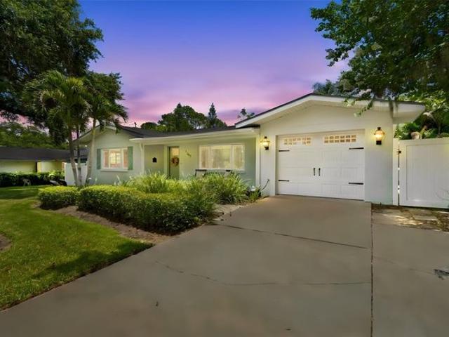 1207 Kapok Cir, Clearwater, FL 33759