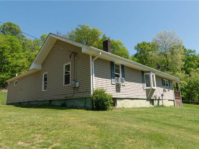 1207 Luciusboro Rd