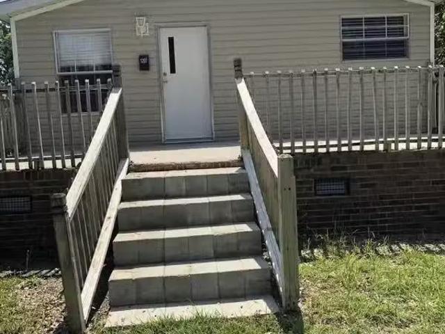 1207 LAGRANGE ST, NEW BERN, NC 28560 Single Family Residence F.