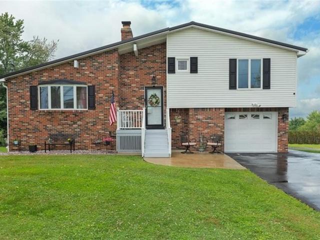 1207 Lewis Ave, Jeannette, PA 15644