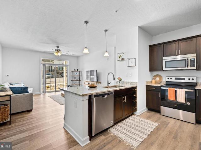 1207 Lincoln Way