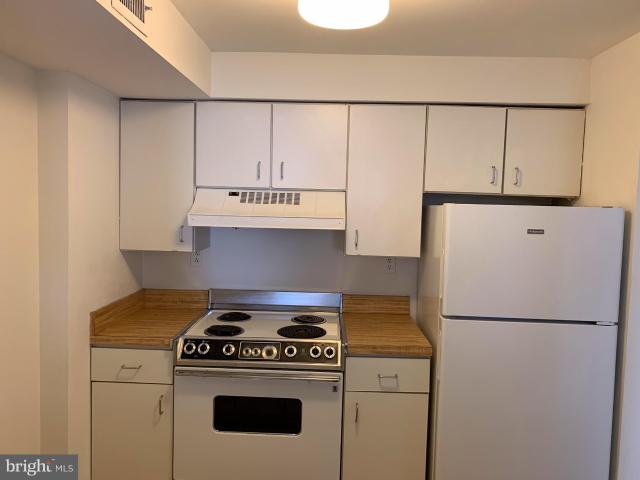 1207 Locust St, Unit 2F, Philadelphia, PA 19107 | MLS #PAPH2600 | Compass