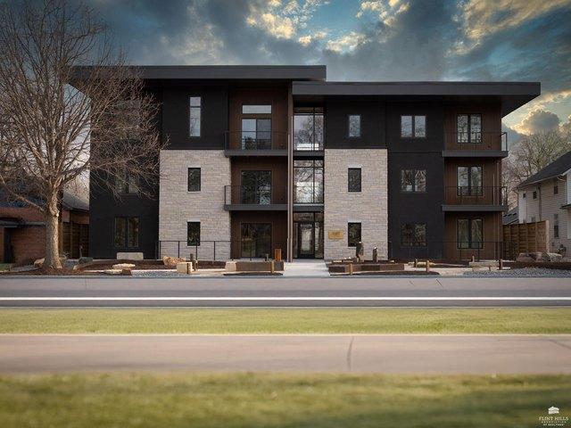 1207 Poyntz Ave Unit 101, Manhattan, KS 66502