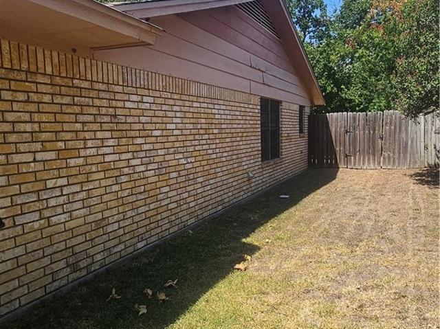 1207 Ruiz Drive