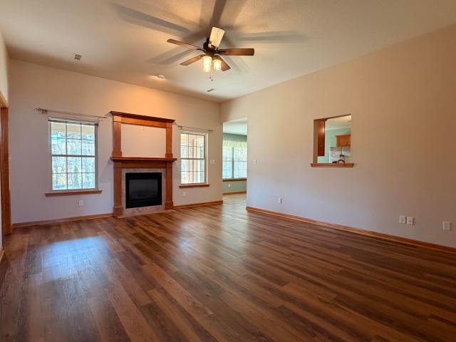 1207 raymond ct