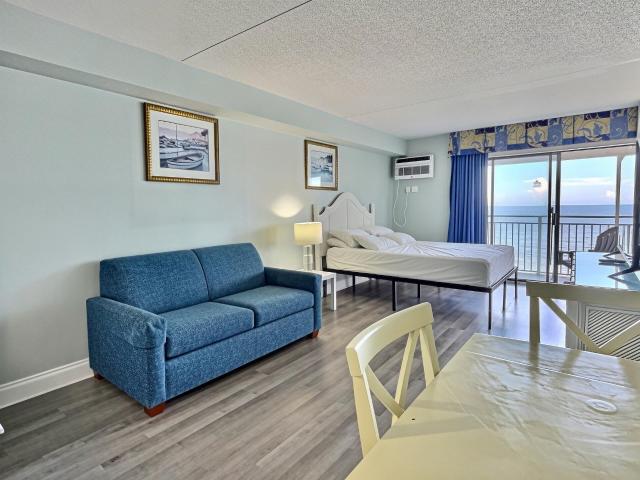 1207 S Ocean Blvd. 21004