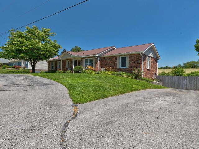 1207 Shadelawn Drive