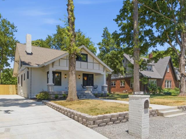 1207 Shelton Ave