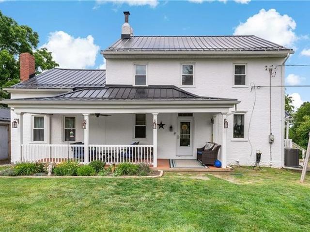 1207 Silver Ln, McKees Rocks, PA 15136