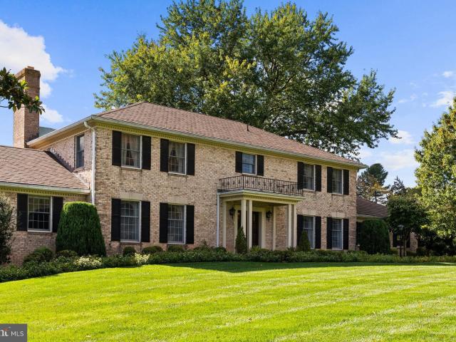 1207 Towlston Rd, McLean, VA