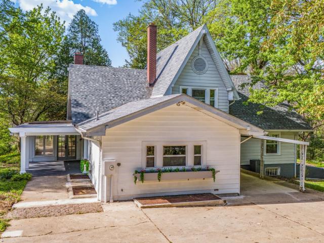 1207 Van Buskirk Road