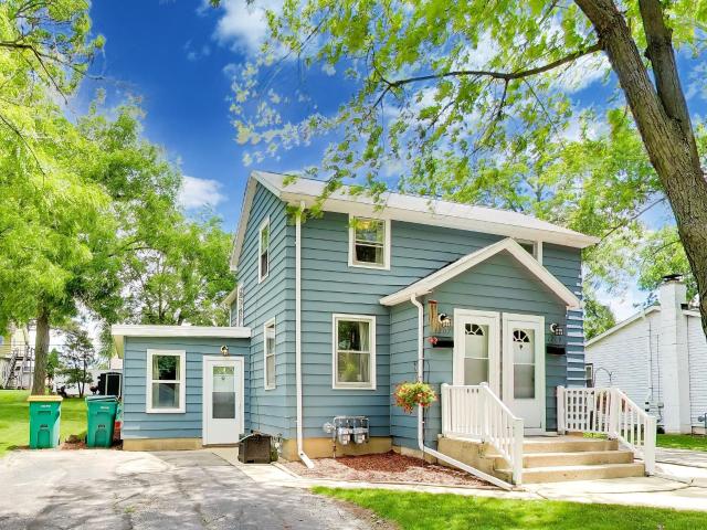 1207 Vine St