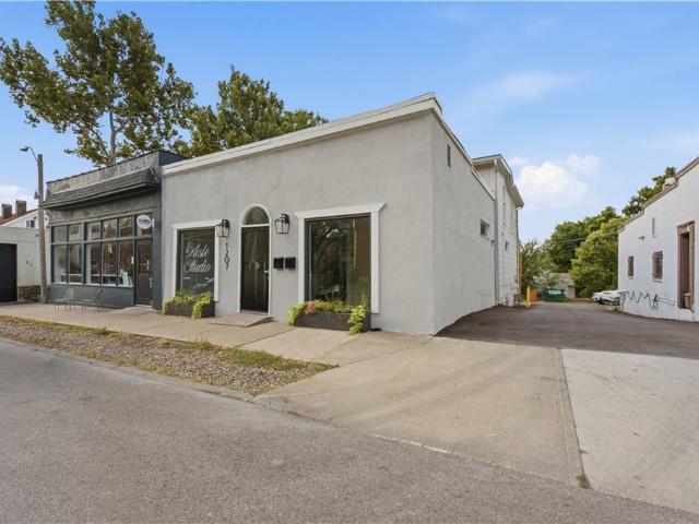 1207 W 47th Unit #1 Street