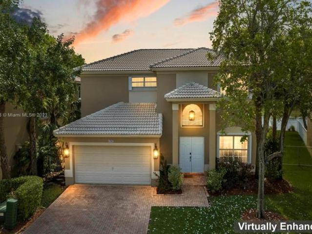 1207 167th Ave NW, Pembroke Pines, FL 33028
