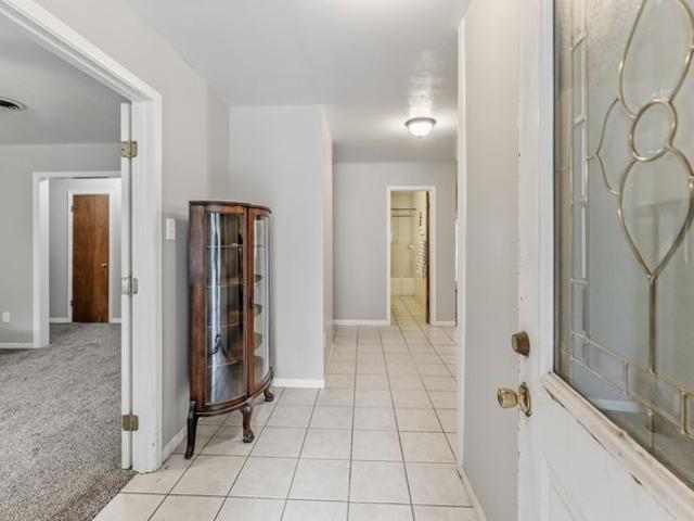 1207 21st St, Huntsville, TX 77340