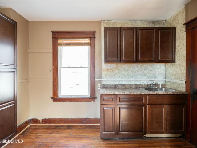 1207 2nd Street