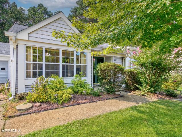 1207B Thornbury Lane