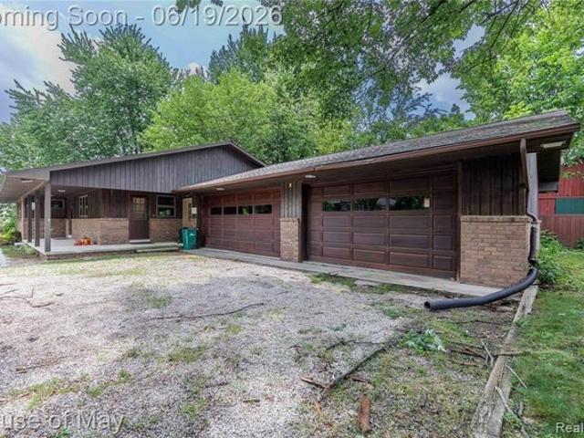 12080 Belleville Rd, Van Buren Township, MI 48111