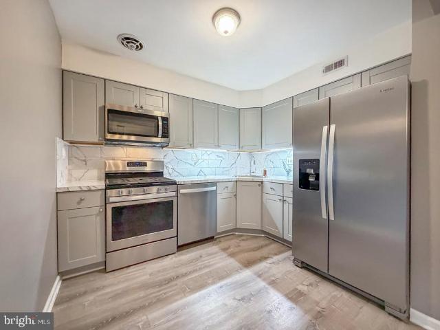 12085 Abby Rd, Philadelphia, PA 19154 | Compass