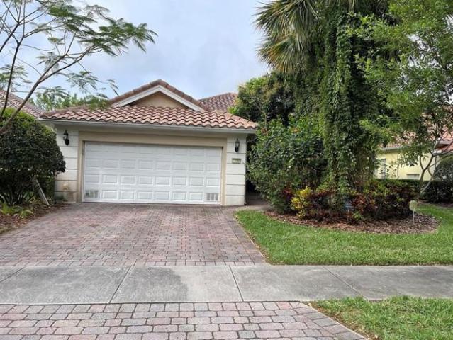 12086 Jewel Fish Ln, Orlando, FL 32827