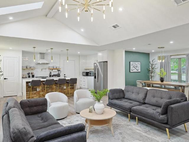 1208 Mayleaf Drive