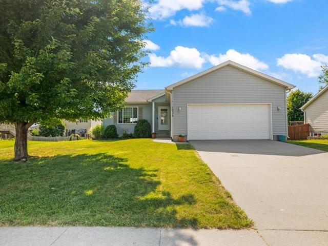 1208 Michael St SE, Bondurant, IA 50035