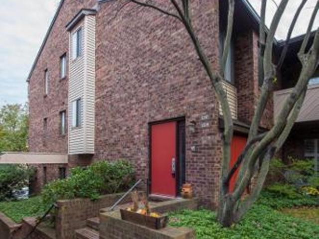 1208 Mountainview Dr Chesterbrook, PA 19087