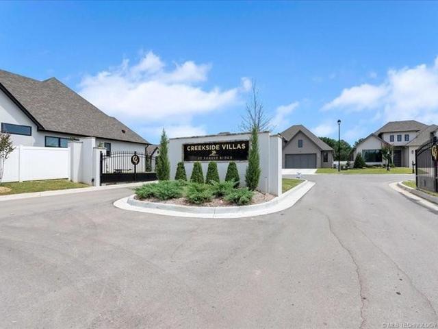 1208 N 72nd St, Broken Arrow, OK 74014