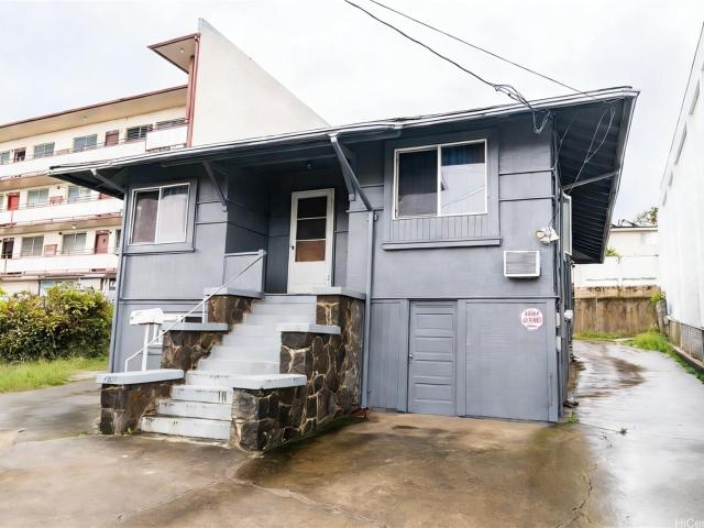 1208 N School St, Honolulu, HI 96817 | MLS #202606 | Compass