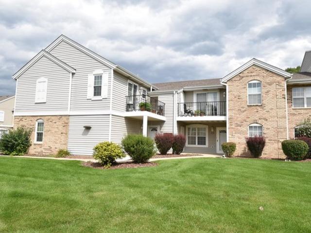 1208 N Sunnyslope Dr Unit 104, Mount Pleasant, WI 53406