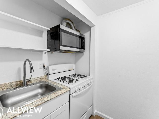 1208 North Van Ness Avenue Studio Apartment for Rent at 1208 N Van Ness Ave, Santa Ana, CA 92701 Willard