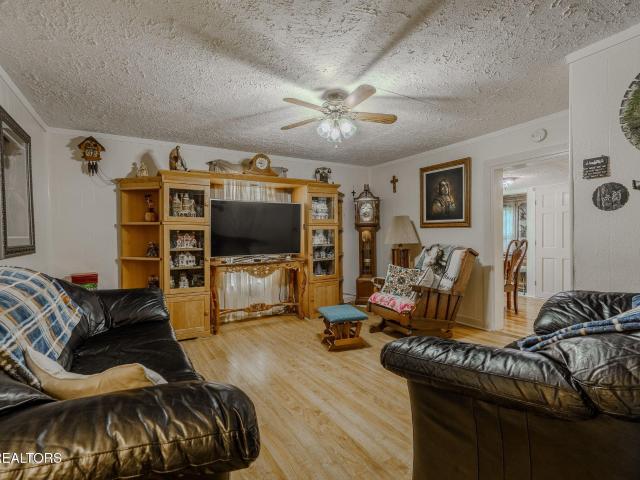 1208 Bales Rd