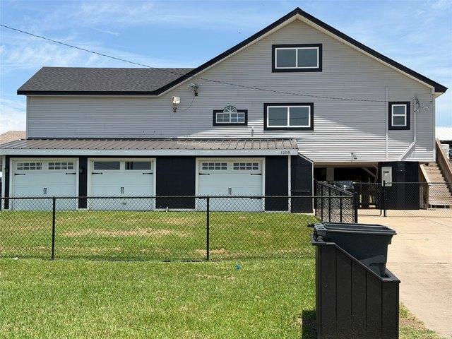 1208 Boyt Rd, Crystal Beach, TX 77650