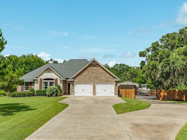 1208 Bronco Trl, Angleton, TX 77515