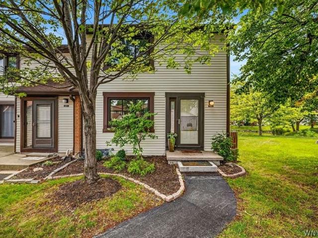1208 Charlesgate Cir, East Amherst, NY 14051