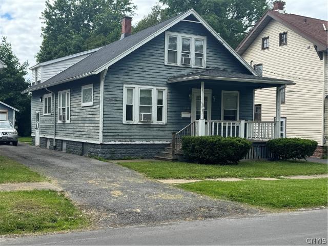 1208 Churchill Avenue