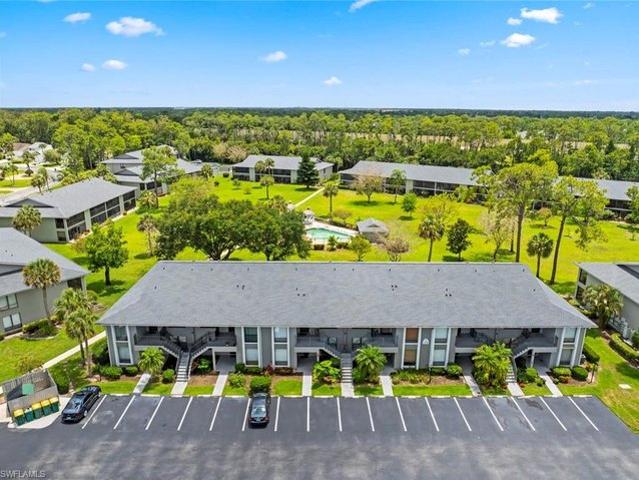 1208 Commonwealth Cir Unit J206, Naples, FL 34116