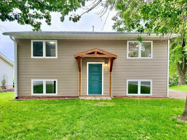 1208 Crestview Rd, Albert Lea, MN 56007