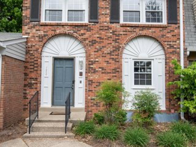 1208 Dalmally Ct, Louisville, KY 40222