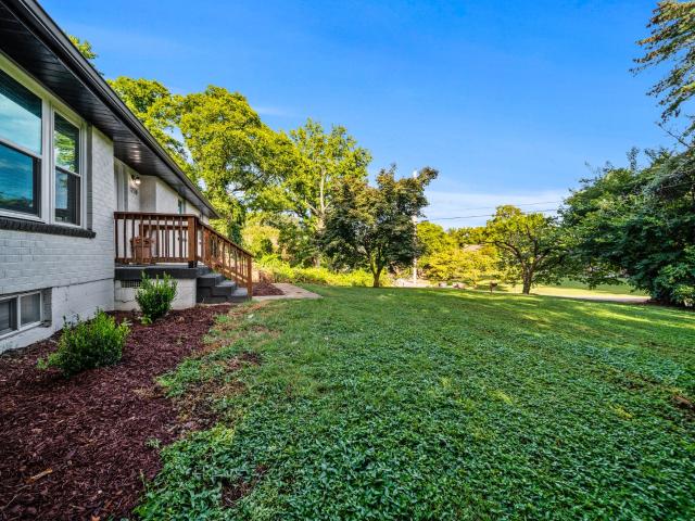 1208 Dempsey Dr