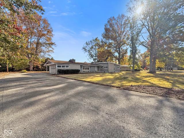 1208 Elizabeth Lane