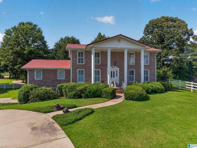 1208 Greensboro Dr, Oxford, AL 36203