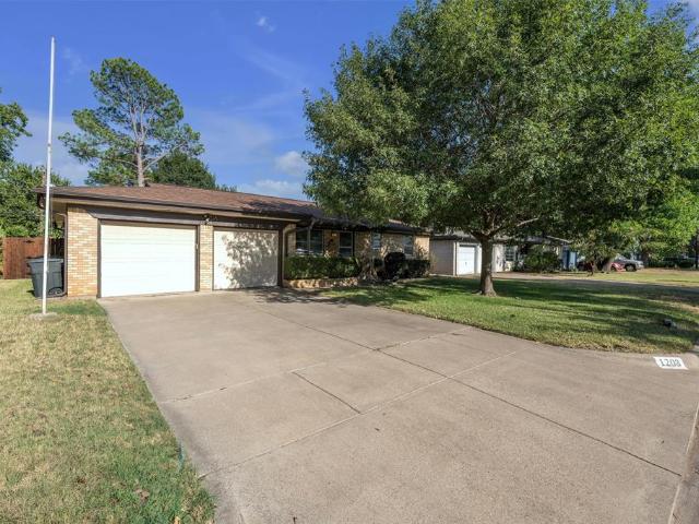 1208 Harrison Lane