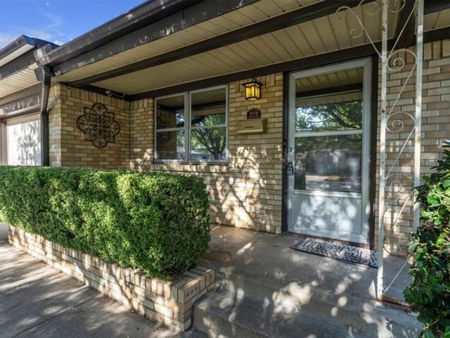 1208 Harrison Ln, Hurst, TX 76053