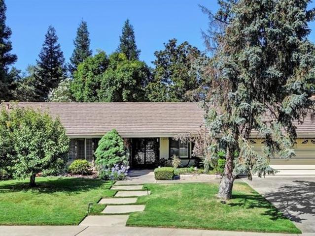 1208 Lantern Ct, Sacramento, CA 95864