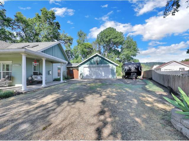 1208 linn way