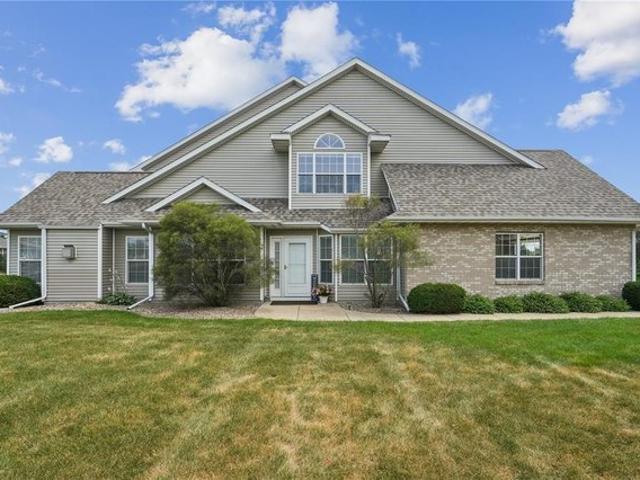 1208 Litchfield Bldg Dr # C, Hiawatha, IA 52233