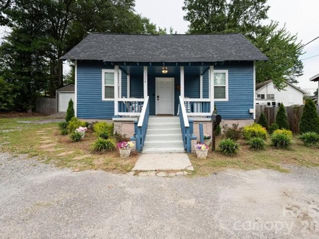 1208 Phillips Ct, Gastonia, NC 28052