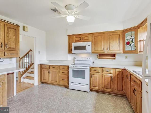 1208 Pinewood Drive